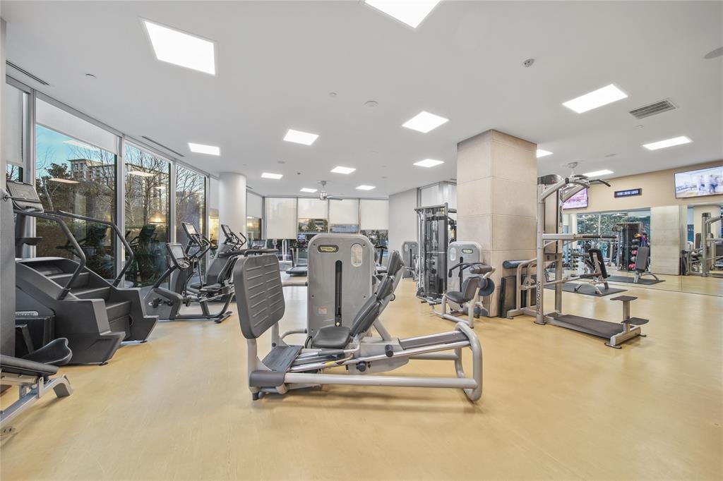 Azure Condos in Dallas - 2900 McKinnon St