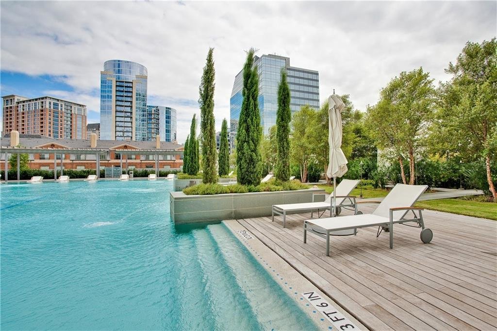 Azure Condos in Dallas - 2900 McKinnon St